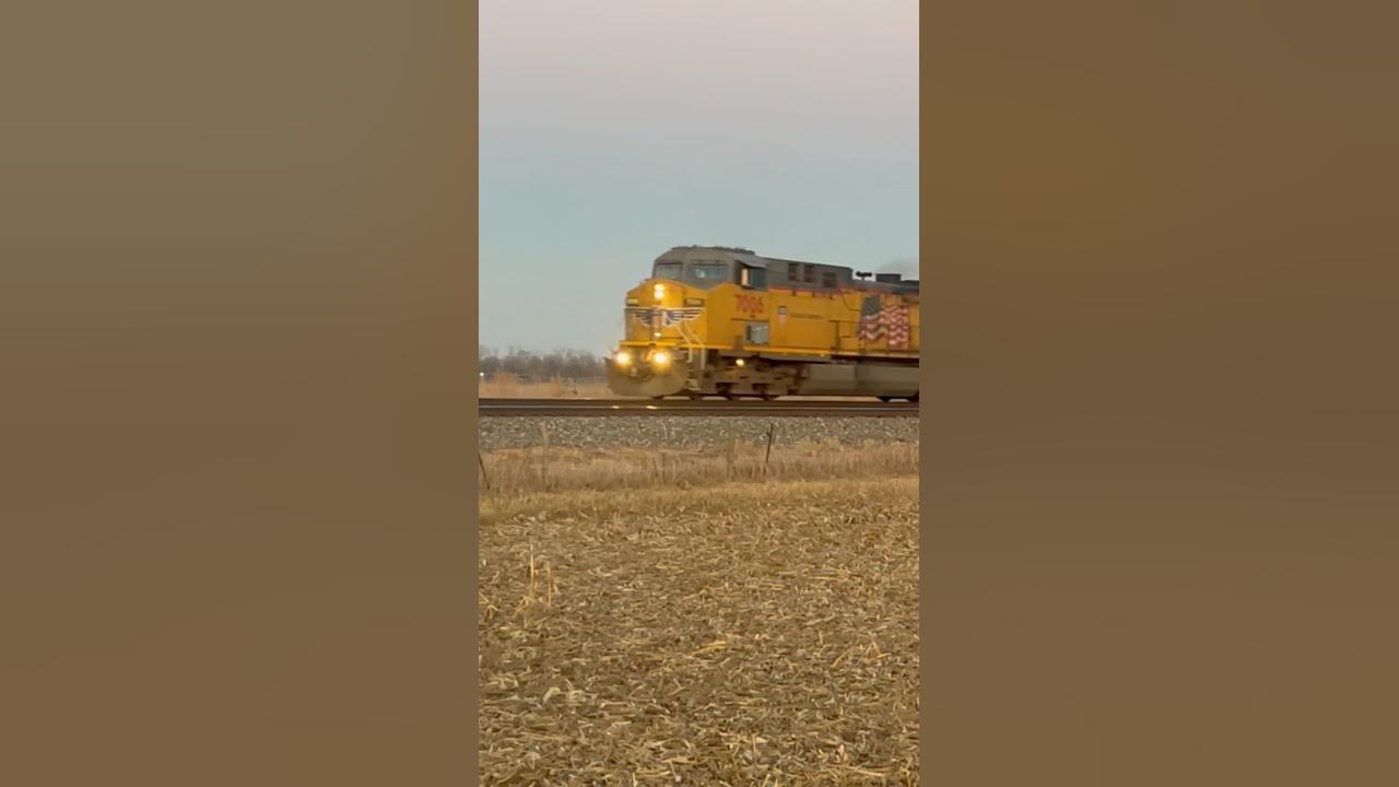 Up 7006 solo leading low ditch twice on CSX I-191 in Milford, Indiana - YouTube