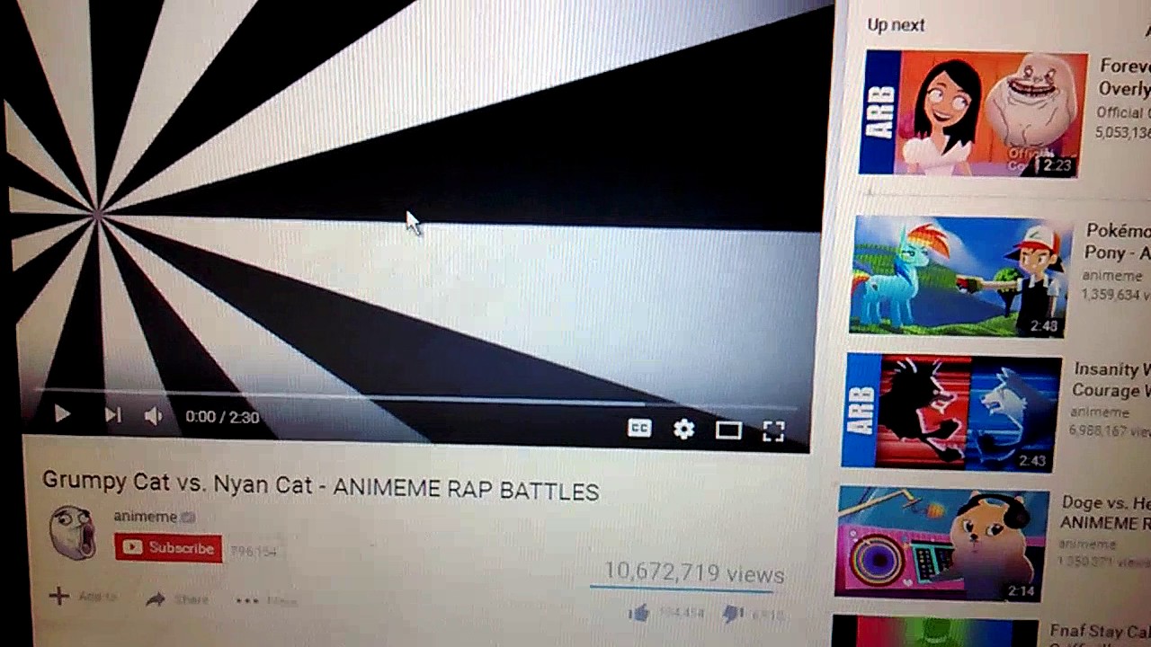 Reaction-- Grumpy cat vs Nyan cat--rap battle - YouTube