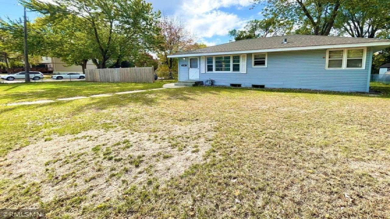 6301 W Broadway Avenue, Brooklyn Park, MN Presented by Juno Jimenez ...