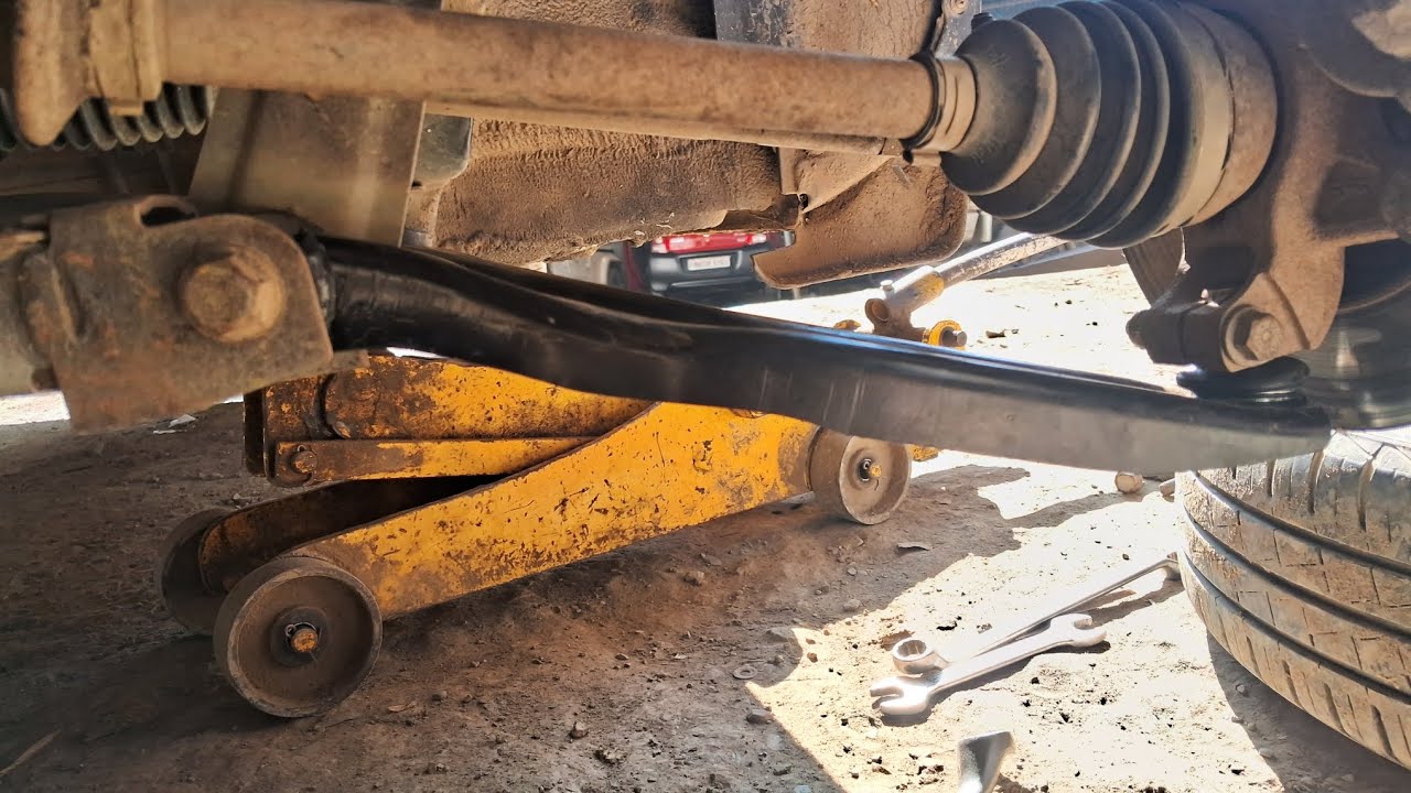 Renault Kwid Lower Arms Replacement || Arms Bush Broken 28 12 2024 ...