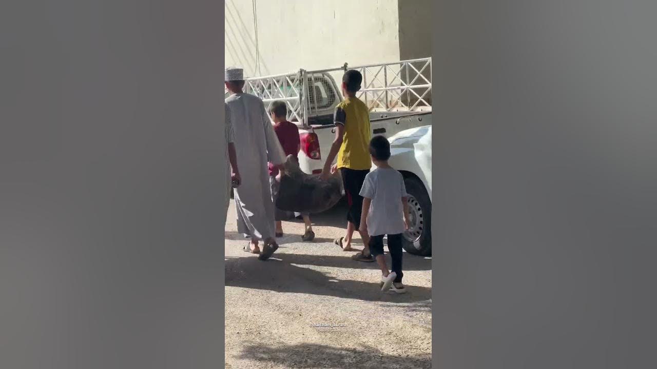 فتح تنور الشواء العماني ثالث أيام العيد 🌙🇴🇲 Youtube