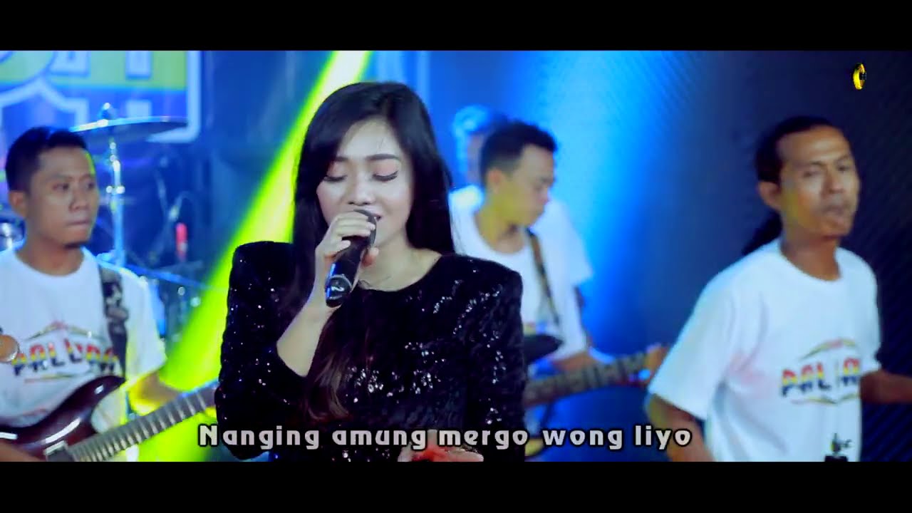 Deviana Safara - Wes Oleh Ganti | Dangdut (Official Music Video) - YouTube