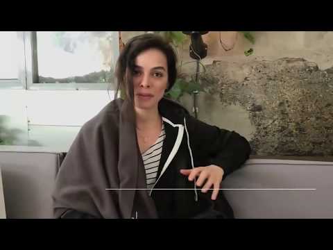 Acı Tatlı Ekşi filminin oyuncusu Özge Özpirinçci hakkında bilinmeyenleri anlatıyor