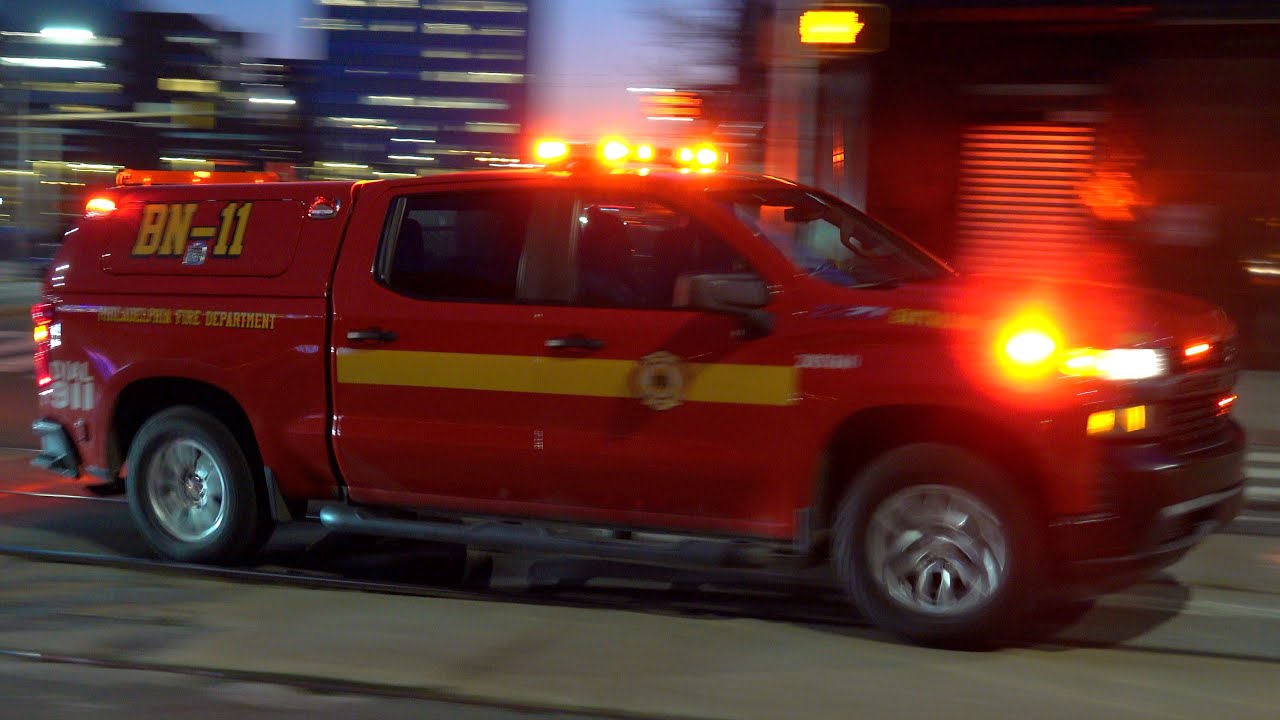 Philadelphia Fire Department Battalion 11 Responding - YouTube