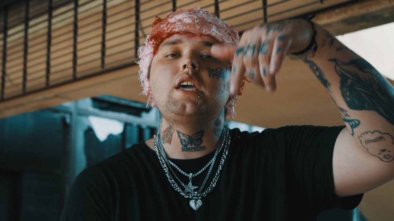 SpaceMan Zack - PIECES (Official Music Video) - YouTube