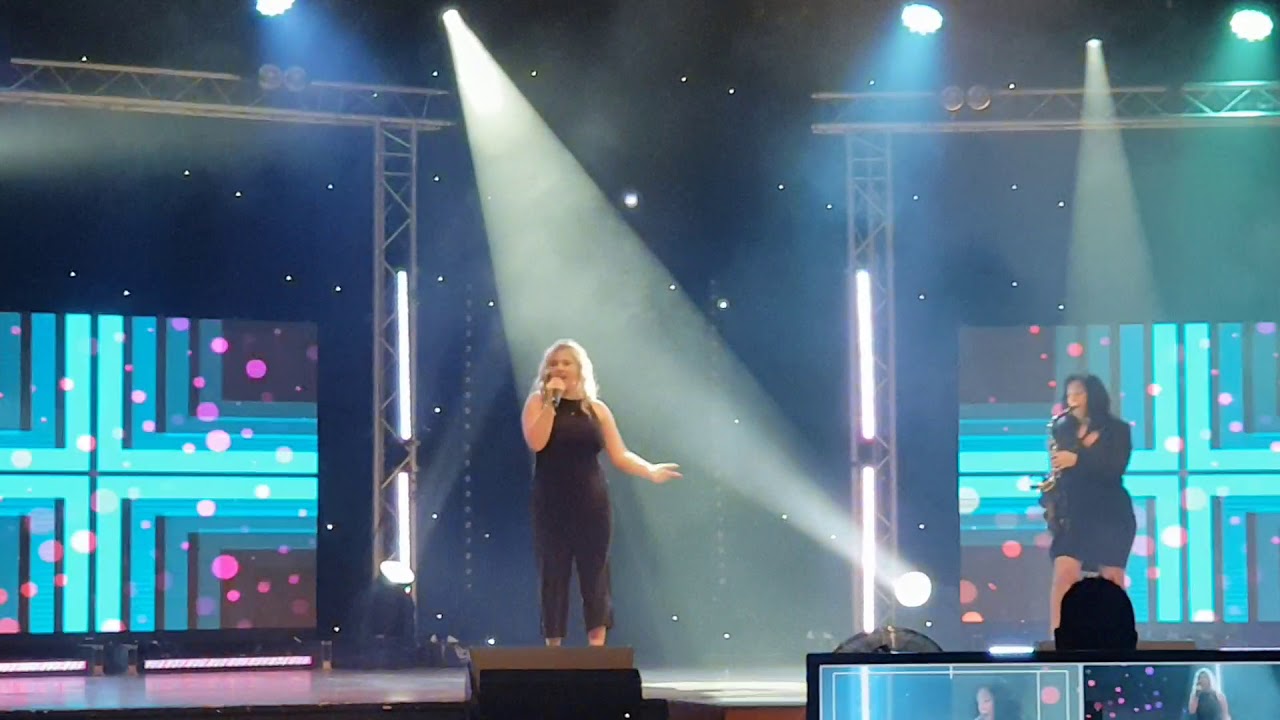Chloe Harvey factor essex final - YouTube