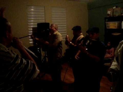 Parranda de Navidad en Puerto Rico - YouTube