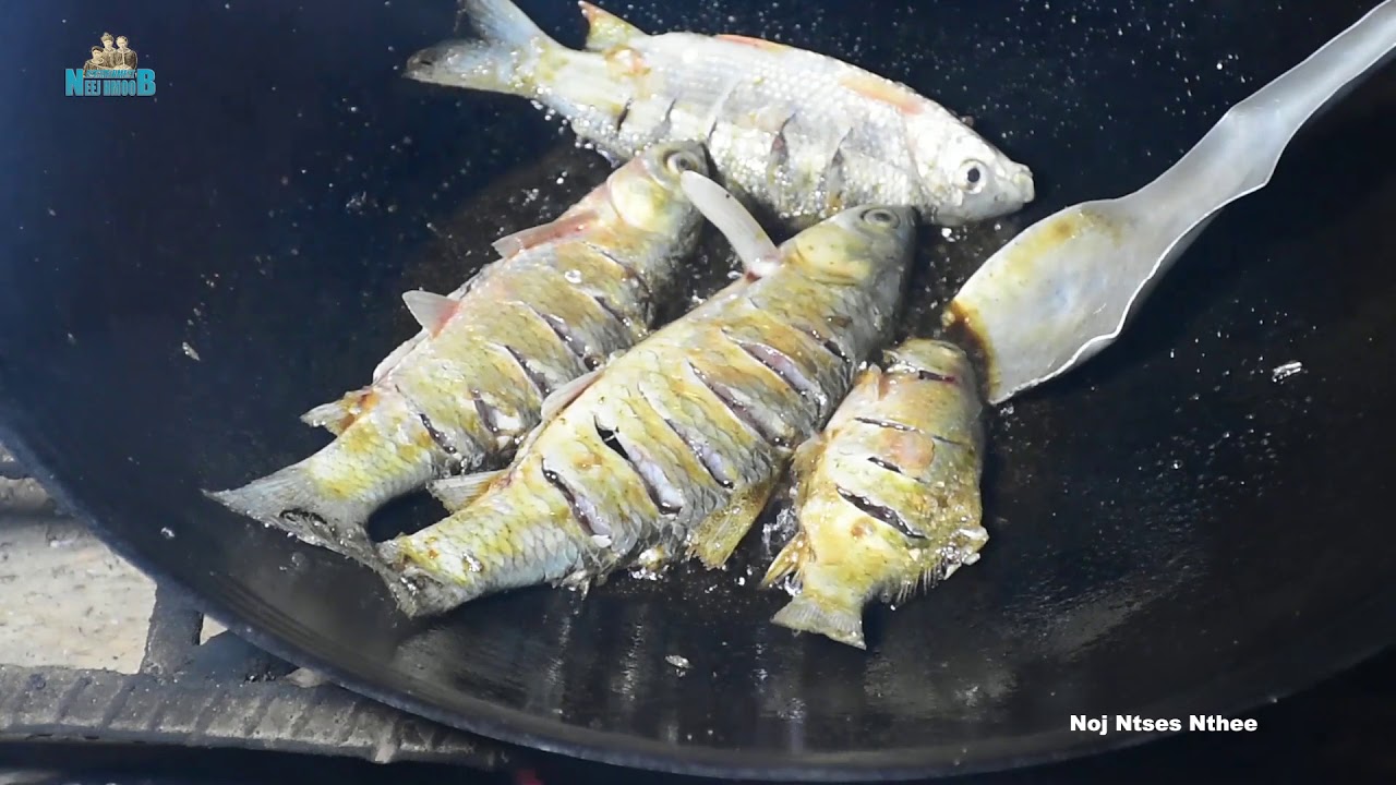 Hmong Food Recipe 2019 - Fish soup - YouTube