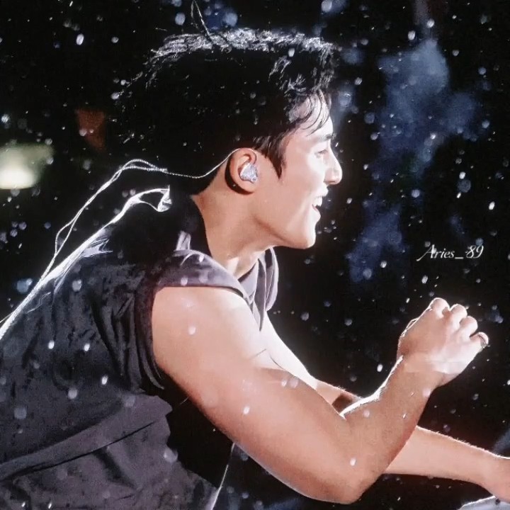 water mingyu 💀💓😩(HOT) #kpop #mingyu #seventeen - YouTube