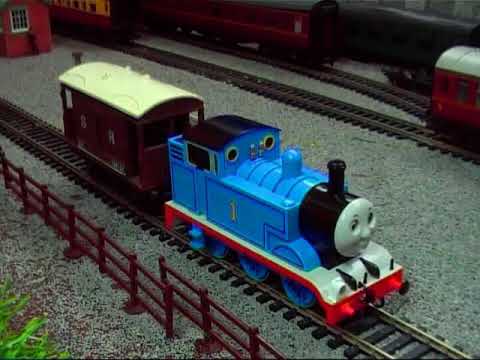 Eight Famous Engines: Thomas Learns About Autism - YouTube