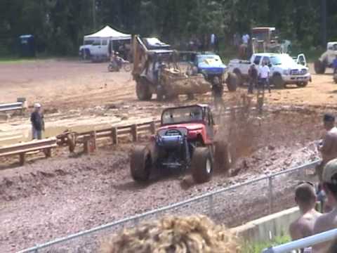 mudweiser hill n hole mud bog racing LCMMC NC,Aug 1st 2009 - YouTube