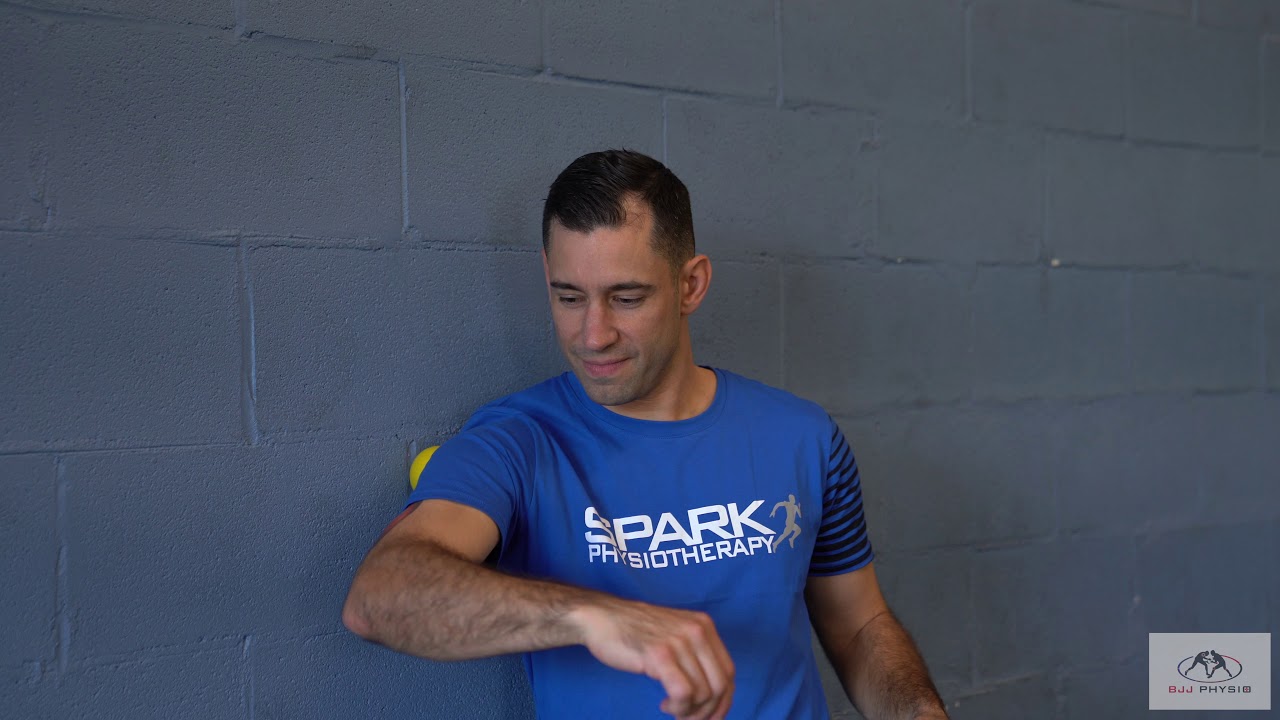 Posterior Deltoid Self Soft Tissue Mobilization (STM) - YouTube