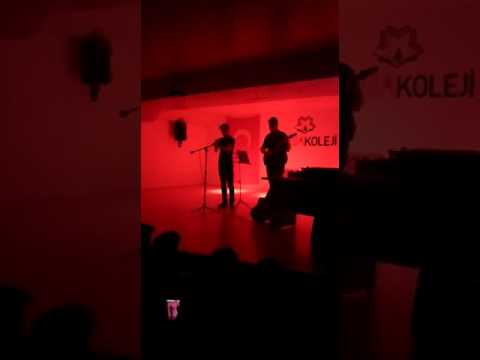 Amatör genç efsane söylüyor !!!