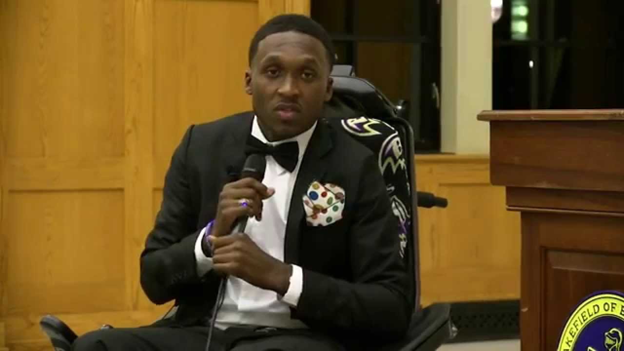 Van Brooks '06 Accepts Loyola Blakefield's For Others Award - YouTube