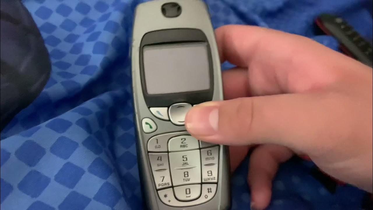 Nokia 3560 (AT&T) Start up and shut down - YouTube