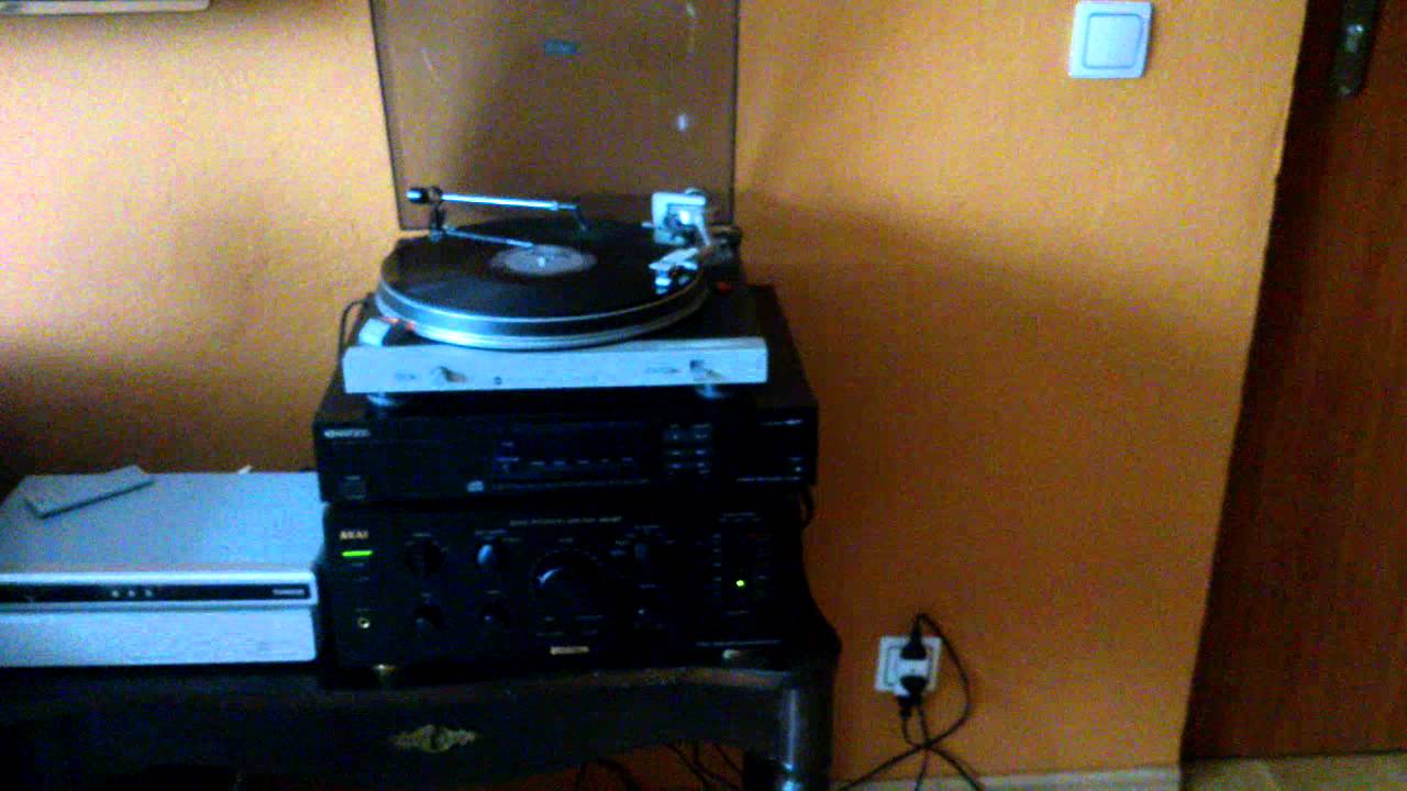 Unitra Altus P-100 AC/DC - Rock N Roll Train vinyl - YouTube