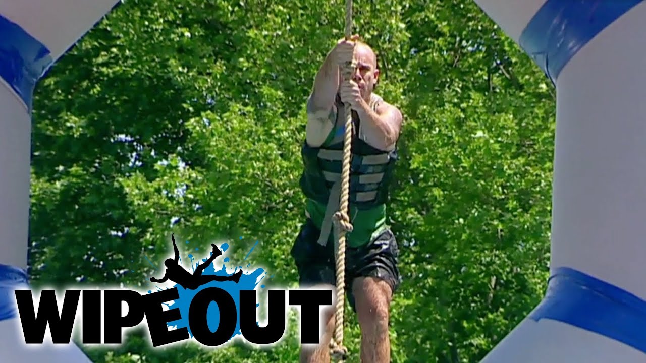 Rockstar flys through Donut! | Wipeout HD - YouTube