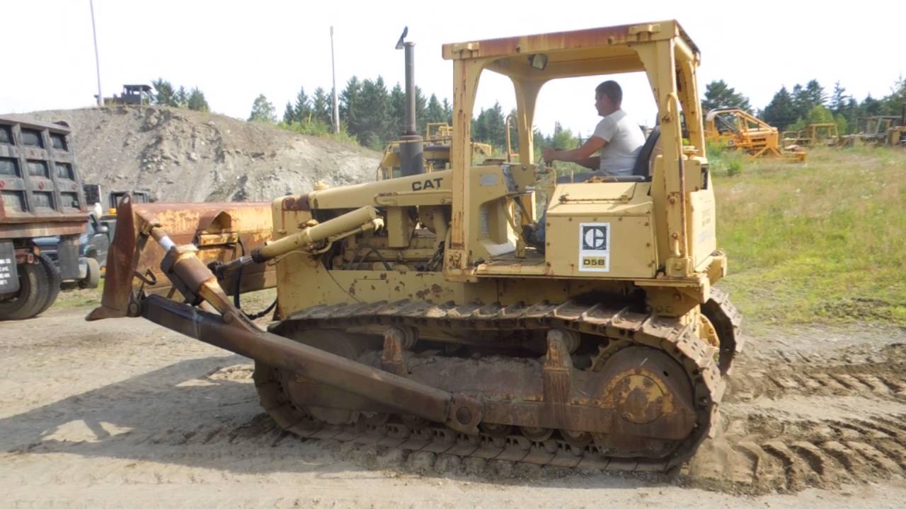 Cat D5B - YouTube