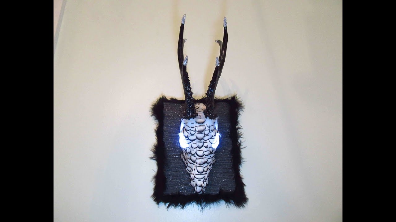 LED Deer Skull - Black & White Feathers - YouTube