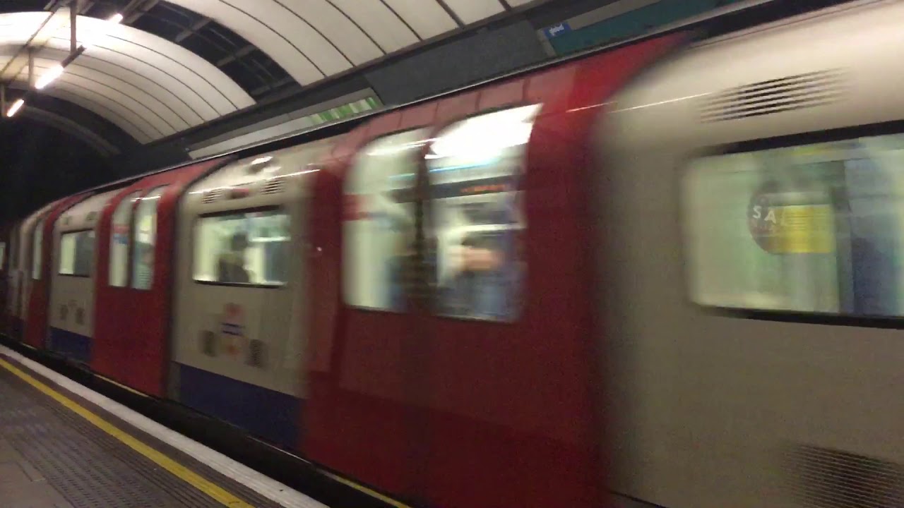 London Underground Victoria line arriving at Vauxhall - YouTube
