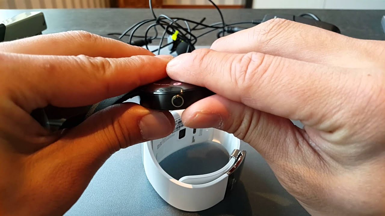 Galaxy Gear S Unboxing! - Part 1 - YouTube