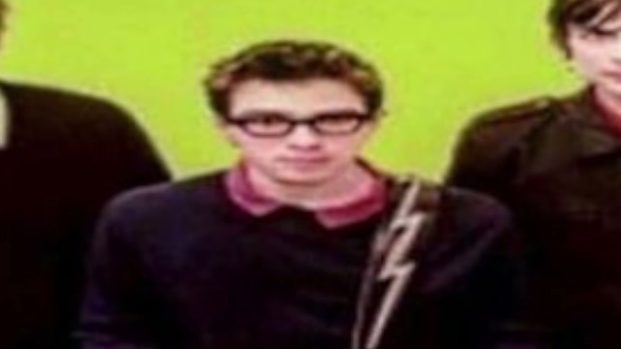 Weezer- Hash Pipe unreleased solo (FULL) - YouTube