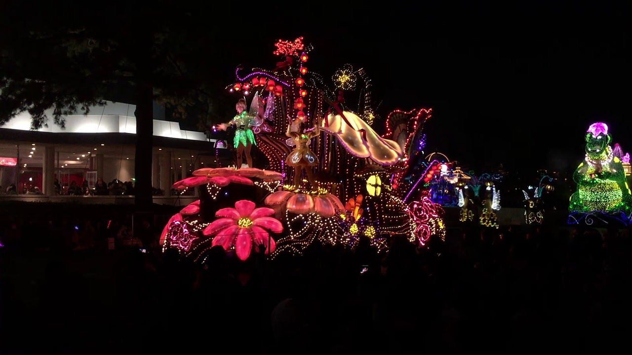 181122 DISNEY NIGHT PARADE PART1 - YouTube