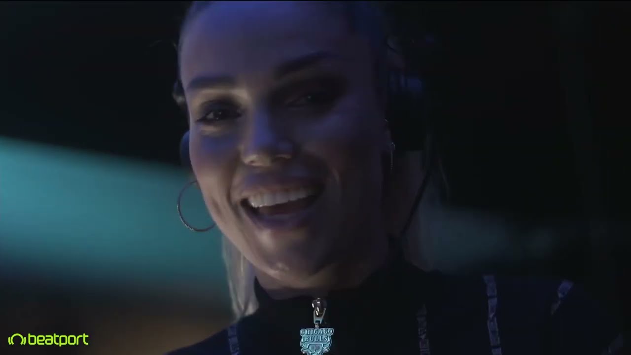 Thess Fischer - Beatport Set @ Morabito Bali - YouTube