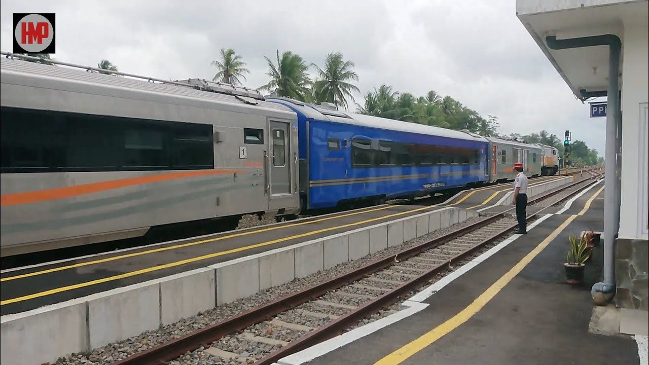 KERETA API YANG MELINTAS STASIUN BUTUH WAJIB NGEBUT - YouTube