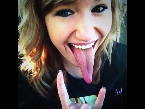 EDAN! Cewek dengan Lidah Terpanjang di Dunia Ini Suka Jilat Matanya Sendiri!