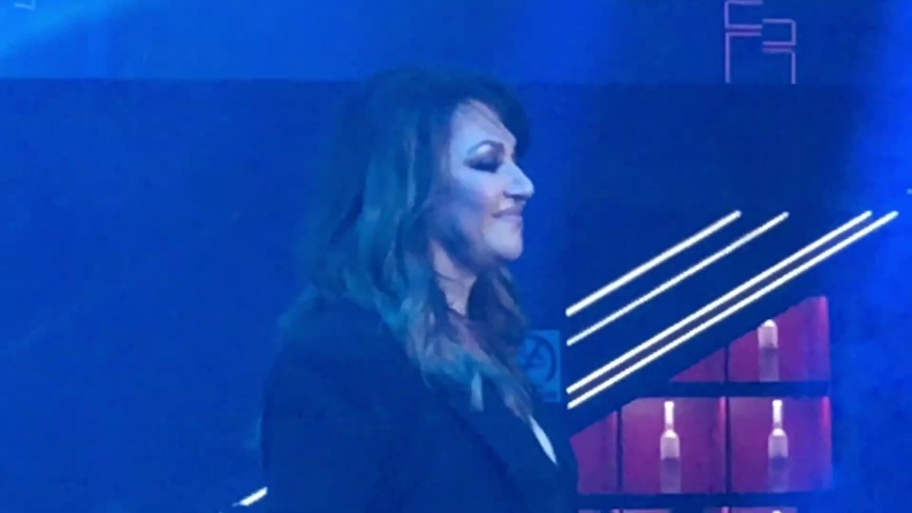 Kaiti Garbi / Καίτη Γαρμπή live Enastron 4/1/2020 - YouTube