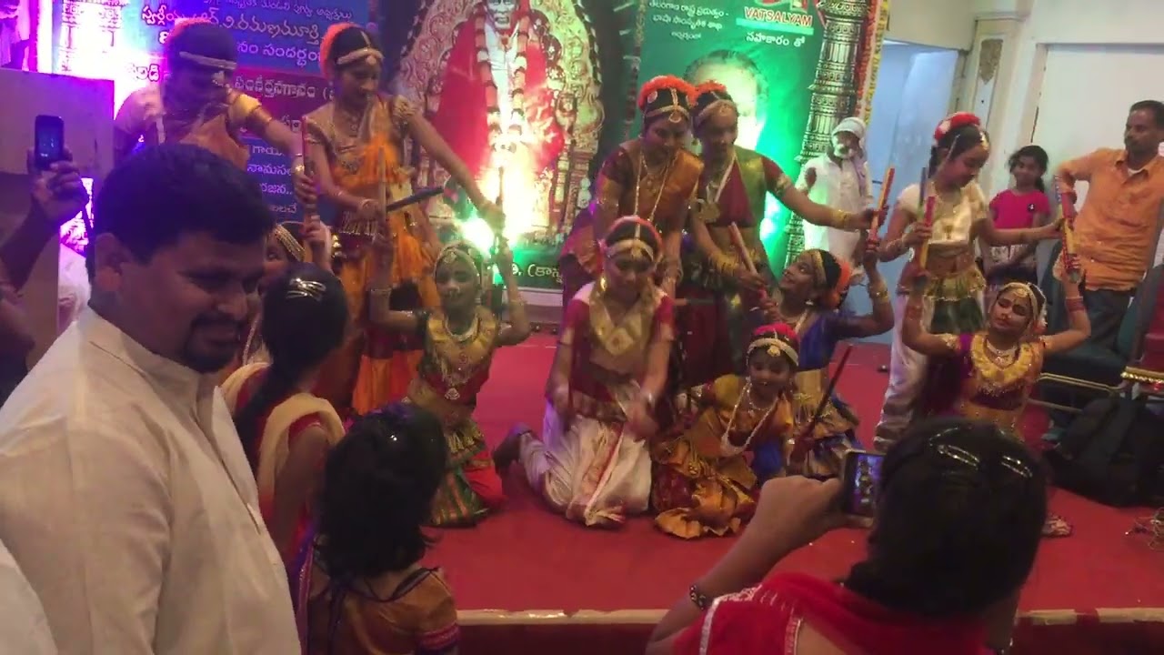 Baba sai baba song Ravindhra batathi 2000 - YouTube