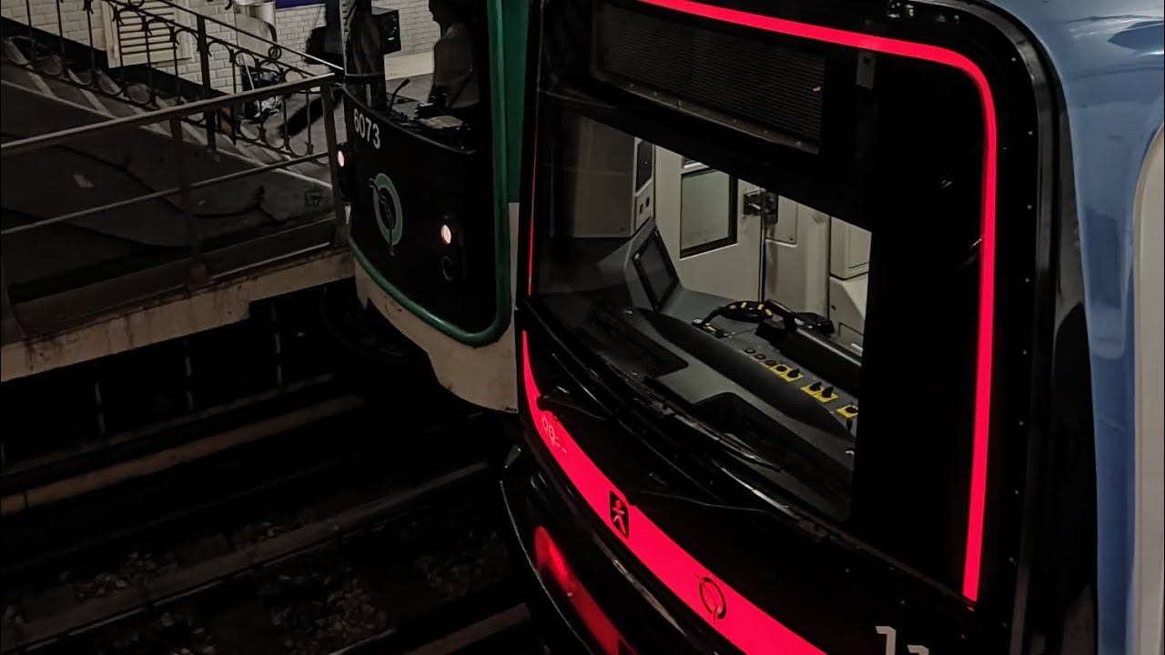 Les mp14 de la ligne 11 - YouTube