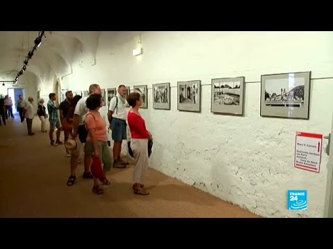 Inside a Venezuelan prison - YouTube