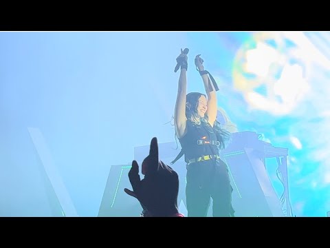 Alan Walker & Au/Ra - Sing me to Sleep Denver Nov 29 2022 - YouTube