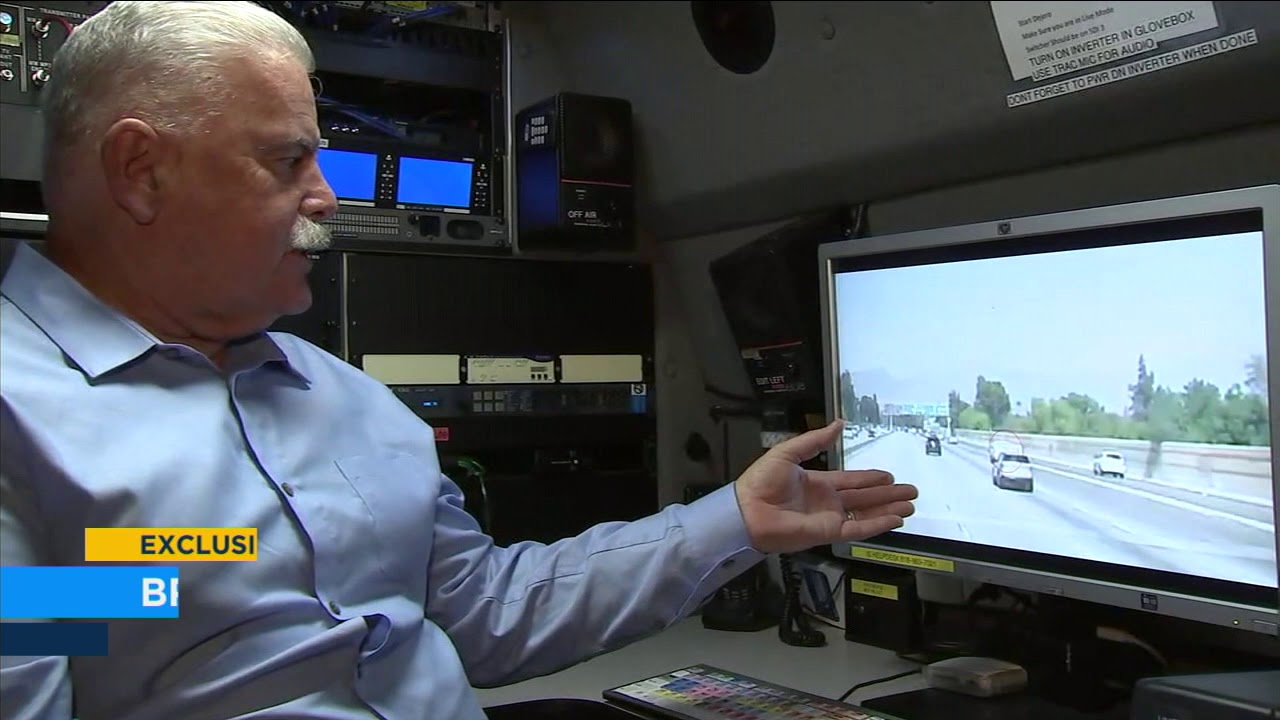 VIDEO: Bus smashes through center divider on 405 | ABC7 - YouTube