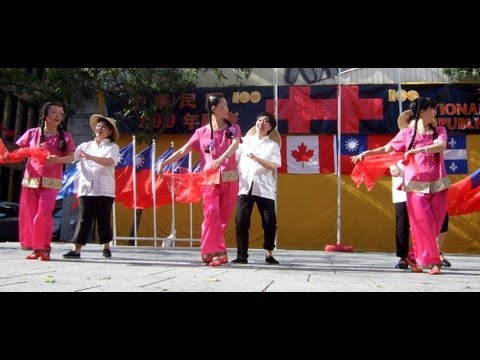 Taiwan Folk Song Dance 表演 桃花過渡 - YouTube