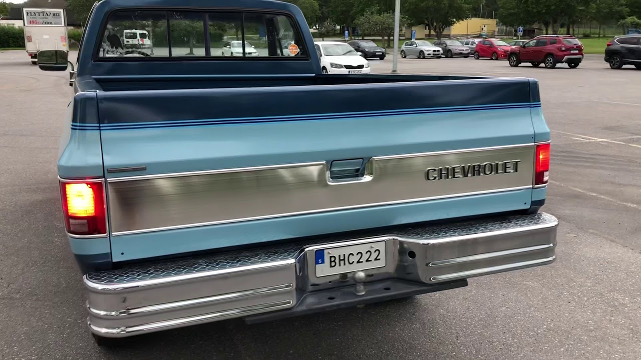 1987 Chevrolet R20 Silverado walk around - YouTube