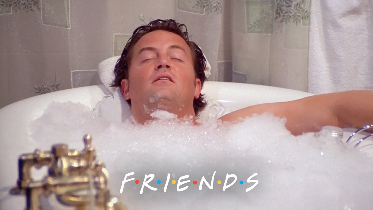 Chandler Loves Baths | Friends - YouTube