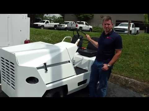 SOLD - Clark CT-50 Baggage Tractor - AMS T02 - YouTube