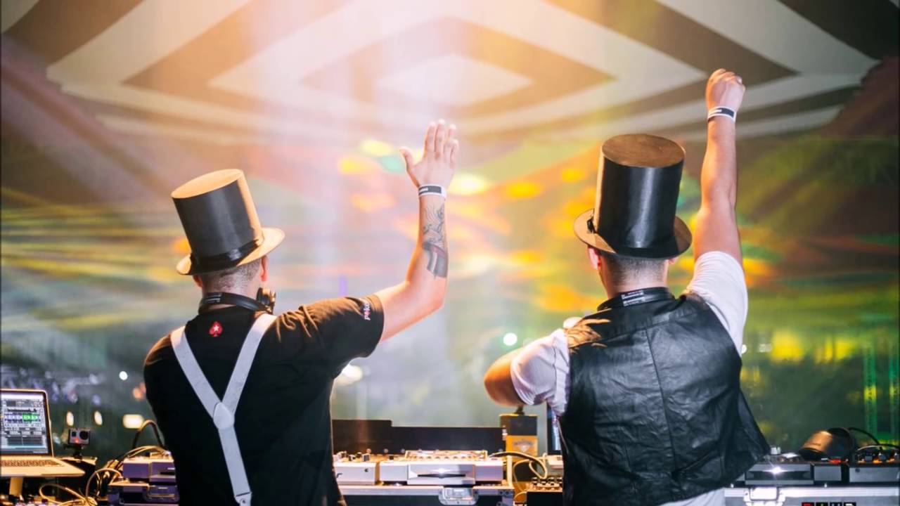 Pimp Chic! Rec. 1200 Festival - YouTube