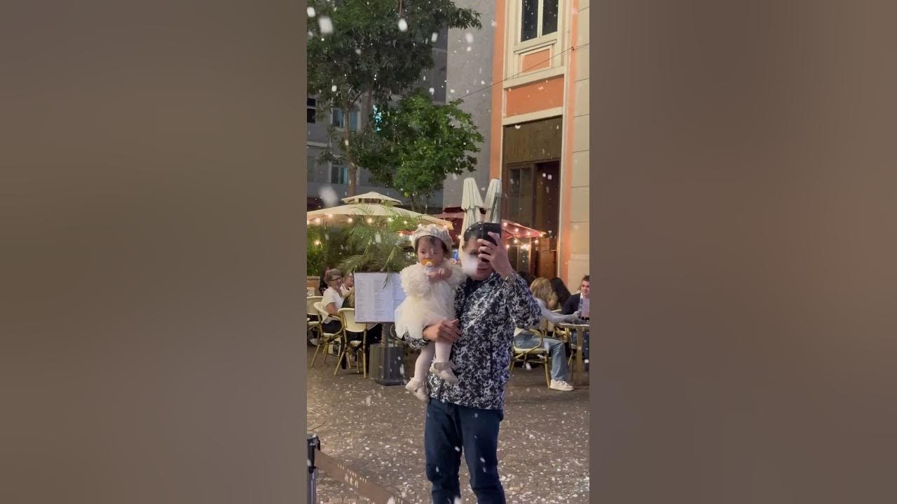 ADA SALJU DI HONG KONG - YouTube