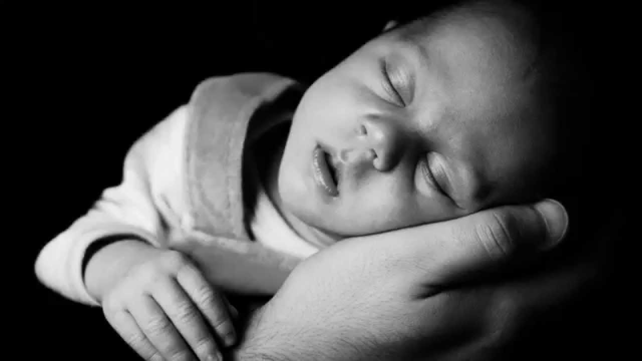 Guten Abend, gute Nacht, german lullaby (Johannes Brahms) - YouTube