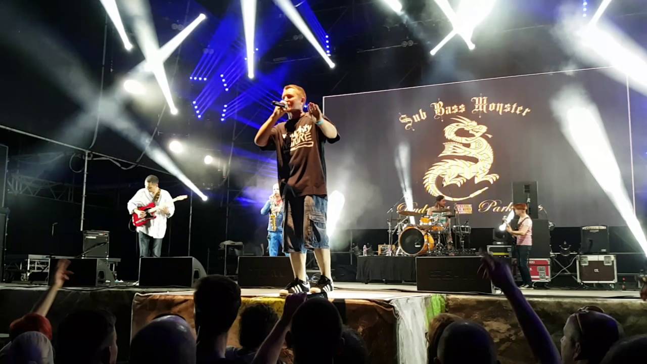 Sub Bass Monster Tovább is van mondjam még?! - YouTube