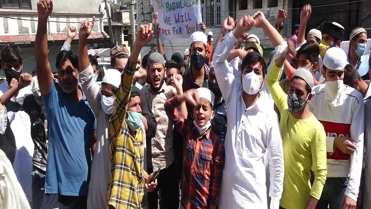Jammu Muslims Protest Against Yati Narsinghanand, Demands His Arrest ...