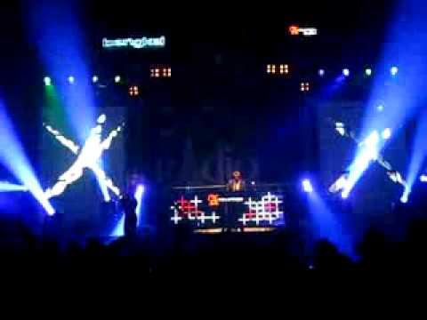 Diplo live at Jakarta 2010 - dub.flv - YouTube