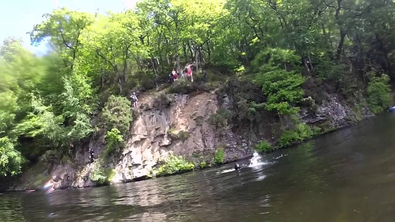 Cliff Jumping in Spitchwick - YouTube