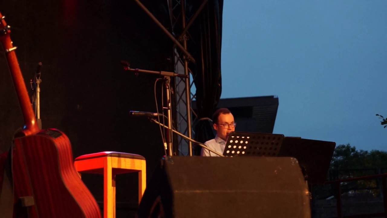 Tom Radisch - Song Slam Finale Leipzig Teil 2 - Hausmann - YouTube