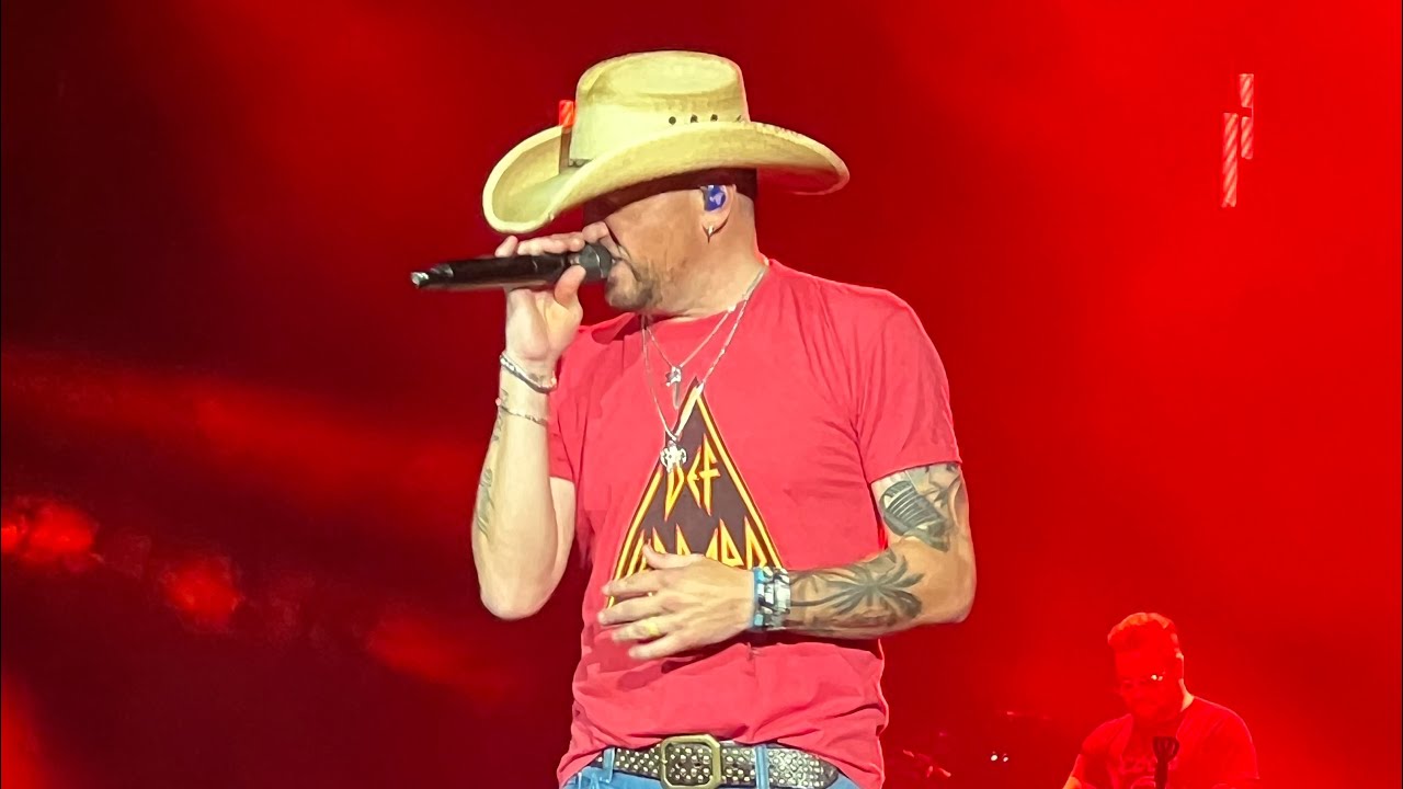 Jason Aldean: “Fly Over States” (Live in Des Moines, IA) - YouTube
