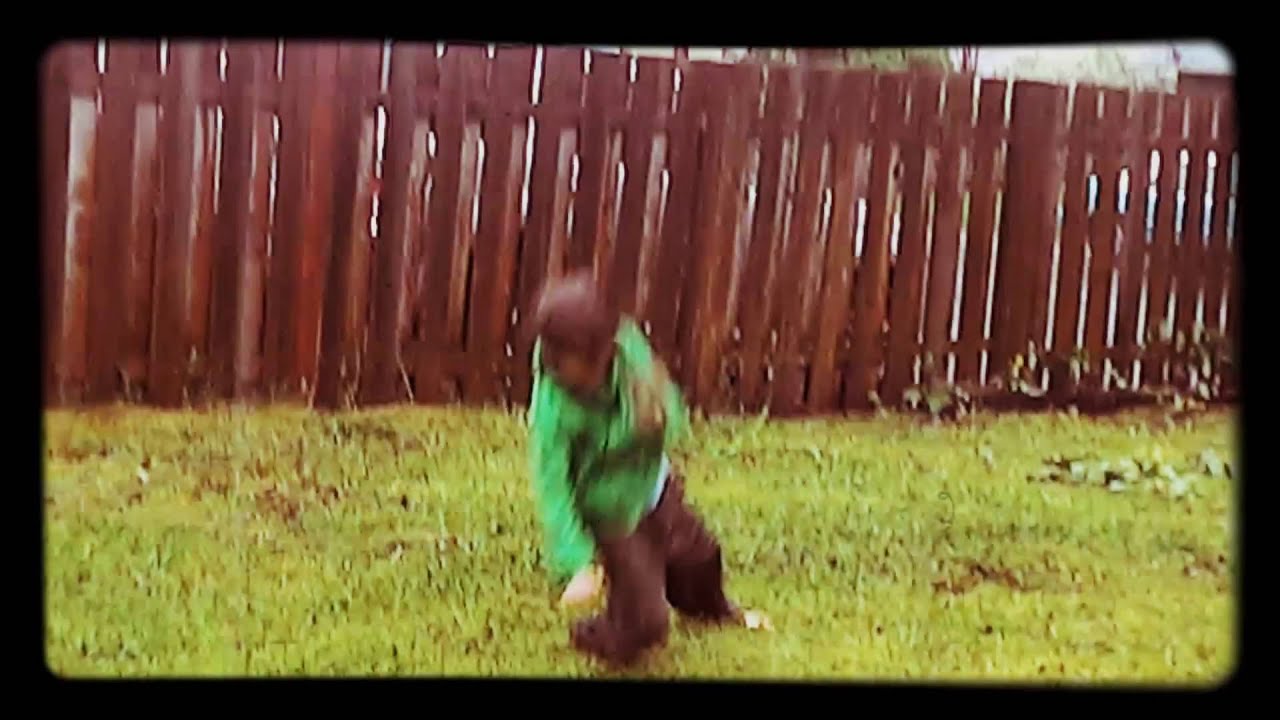 Kid in thunderstorm scared by lightning - YouTube